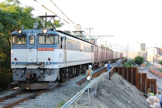 EF65－1085 (→2085) (新) - 特集：21世紀になっても活躍する標準直流電気機関車「EF65形」